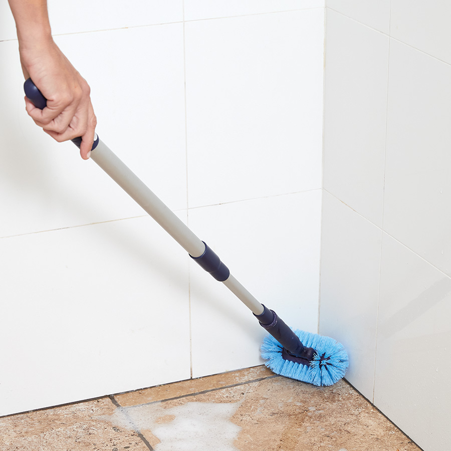 Long Reach Telescopic Tile Scrubber - Innovations